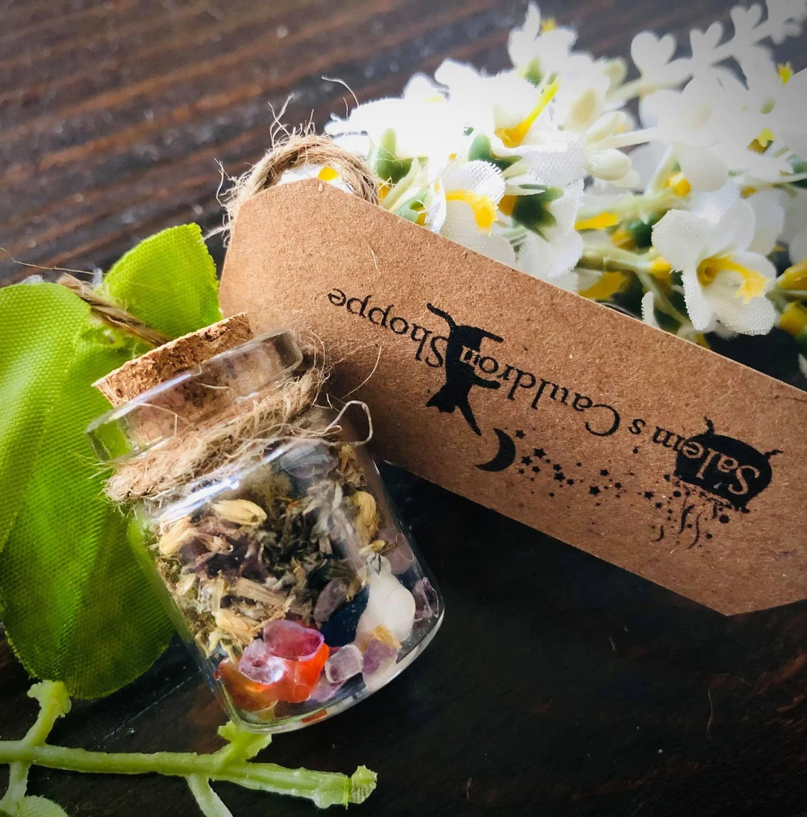 8 Spell Jar Recipes for Beginner and Seasoned Witches Alike