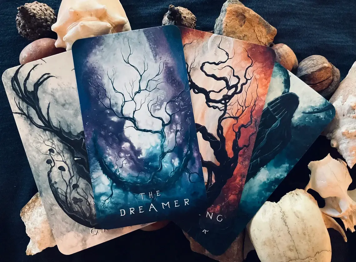 25 Best Oracle Cards for Connecting With the Divine