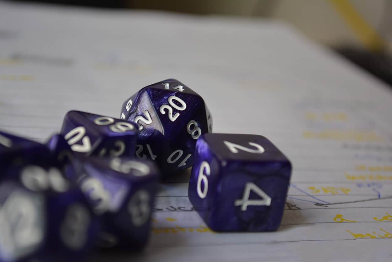 How to Use Tarot Dice and Roll for Divination